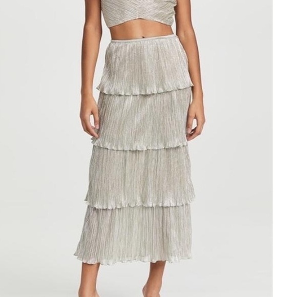 SAYLOR | Skirts | Saylor Platinum Silver Metallic Tiered Skirt Large ...